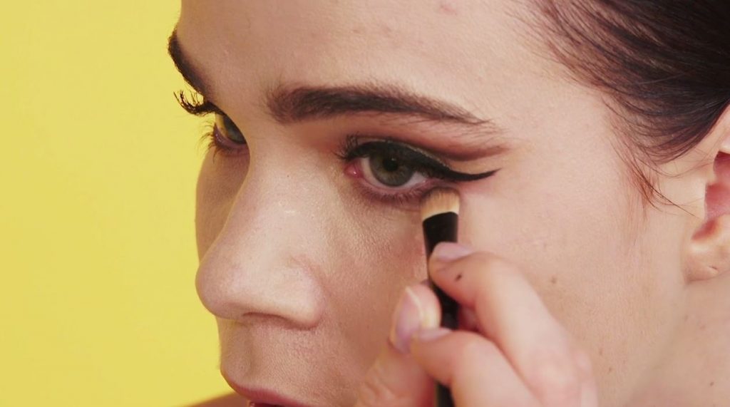 How to: Cateye Cut Crease Eyeshadow | Superdrug