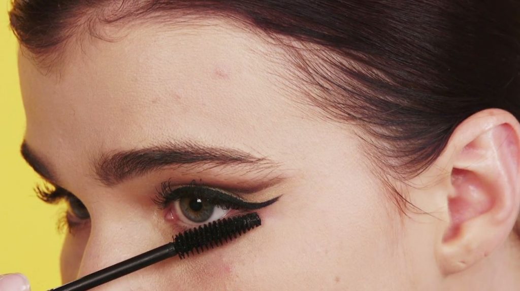 How to: Cateye Cut Crease Eyeshadow | Superdrug