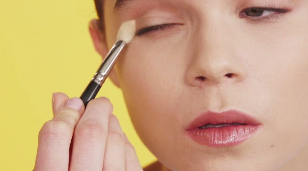 How to: Cateye Cut Crease Eyeshadow | Superdrug