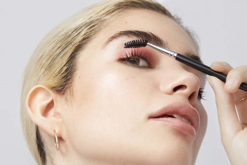 5 Mascara Tips For Short Lashes | Superdrug