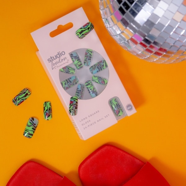 Superdrug Studio Green & Blue Smudge | Make Up | Superdrug