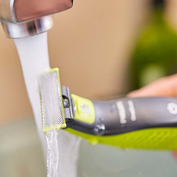 Philips Oneblade with 3 Stubble Combs | Mens | Superdrug